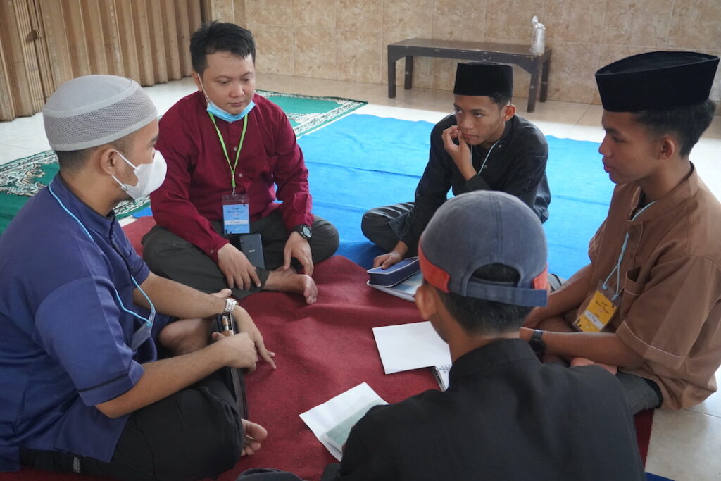 Dauroh Relawan Pengajar, Sadar Belajar Untuk Mengajar | Pesantren Bina ...